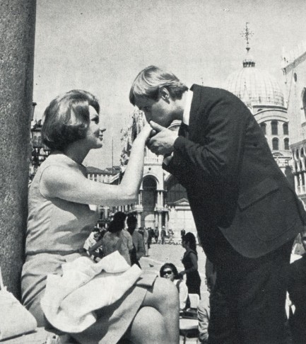 Pulp International : vintage and modern pulp fiction; noir, schlock and ...