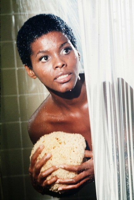 Gloria Leroy Chest Shopper News Brings You The Latest Happenings In